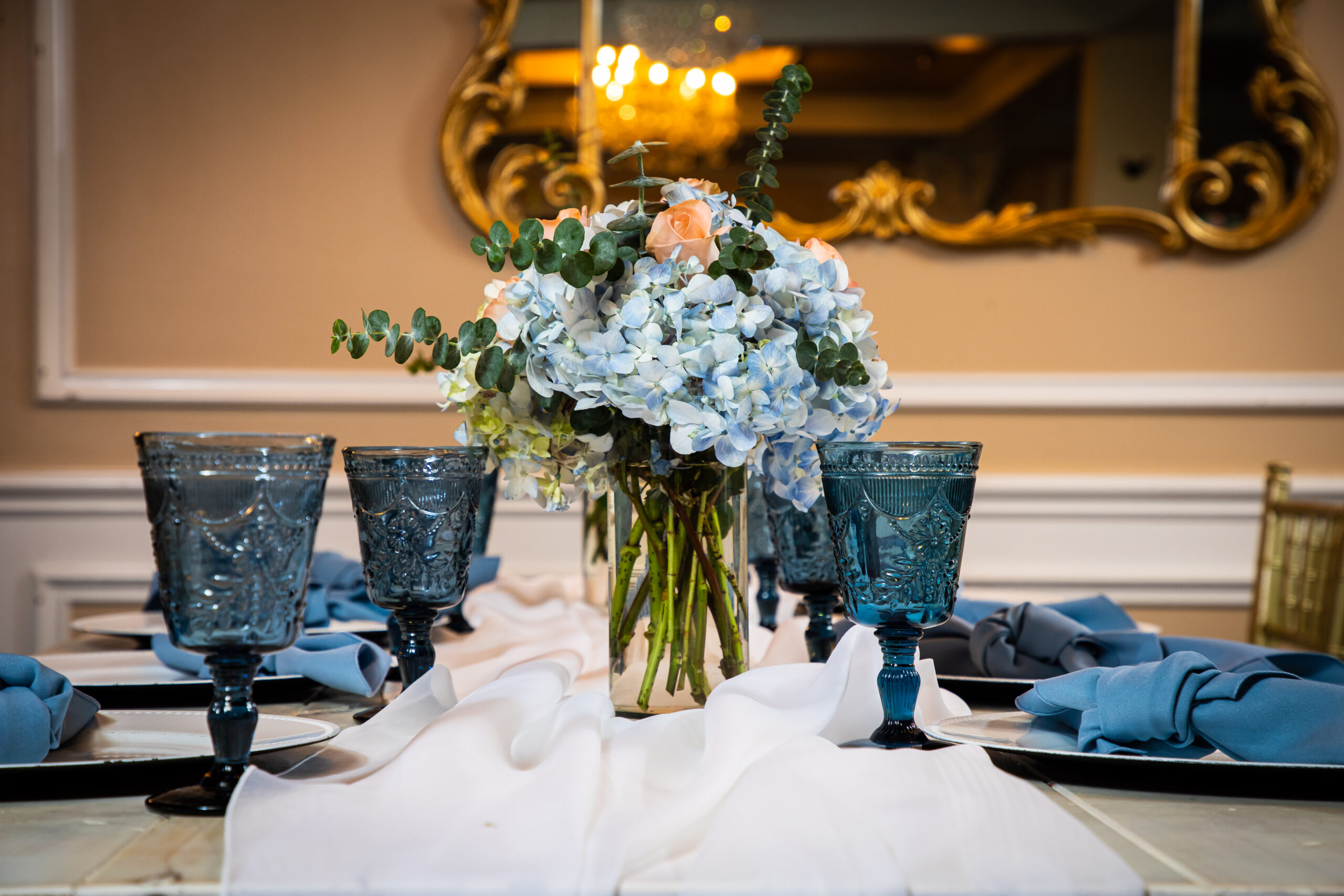 Floral Arrangements that Wow - Lakeside Weddings